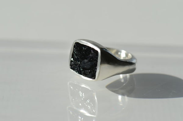 Rough Black Tourmaline Mixed Metals Ring – Starfish Boulder